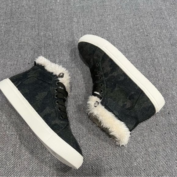 Corkys | Shoes | Corkys Templin Hitop Lace Up Camosneakers Size 7 ...